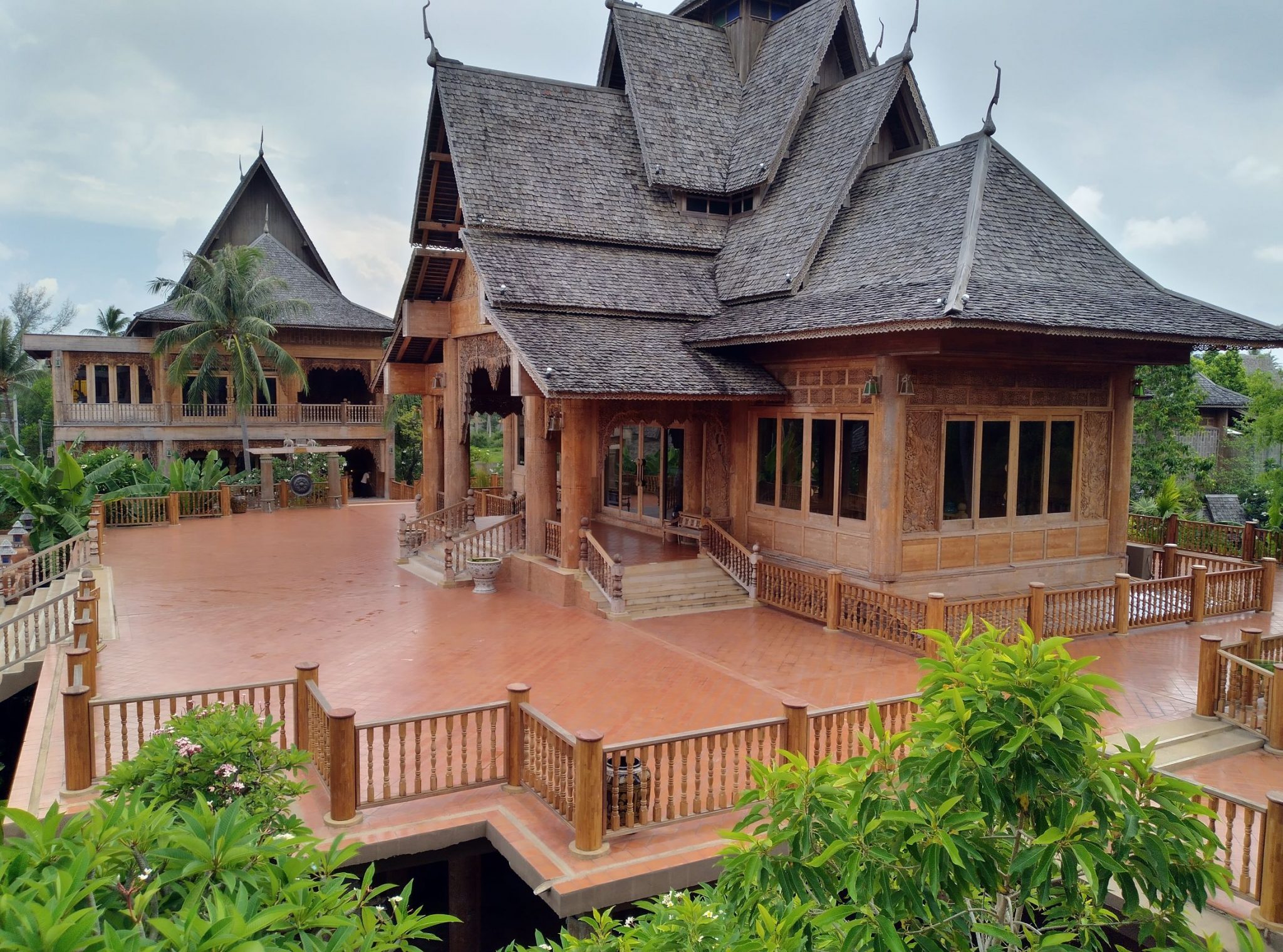 Santhiya Phuket Natai Resort | Wohlfühlatmosphäre im klassischen ...
